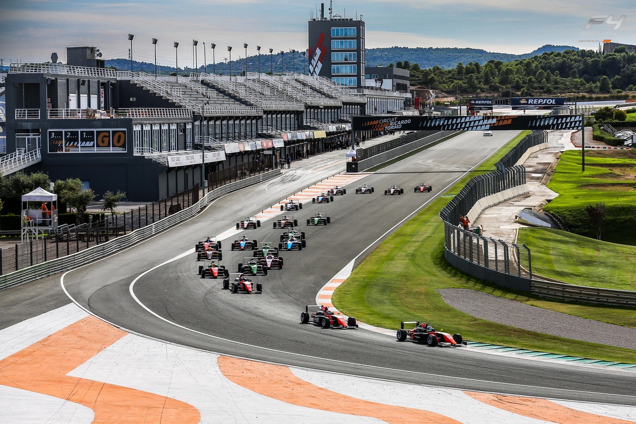 La Fórmula 4 España presenta su calendario para 2021 - MotorTime