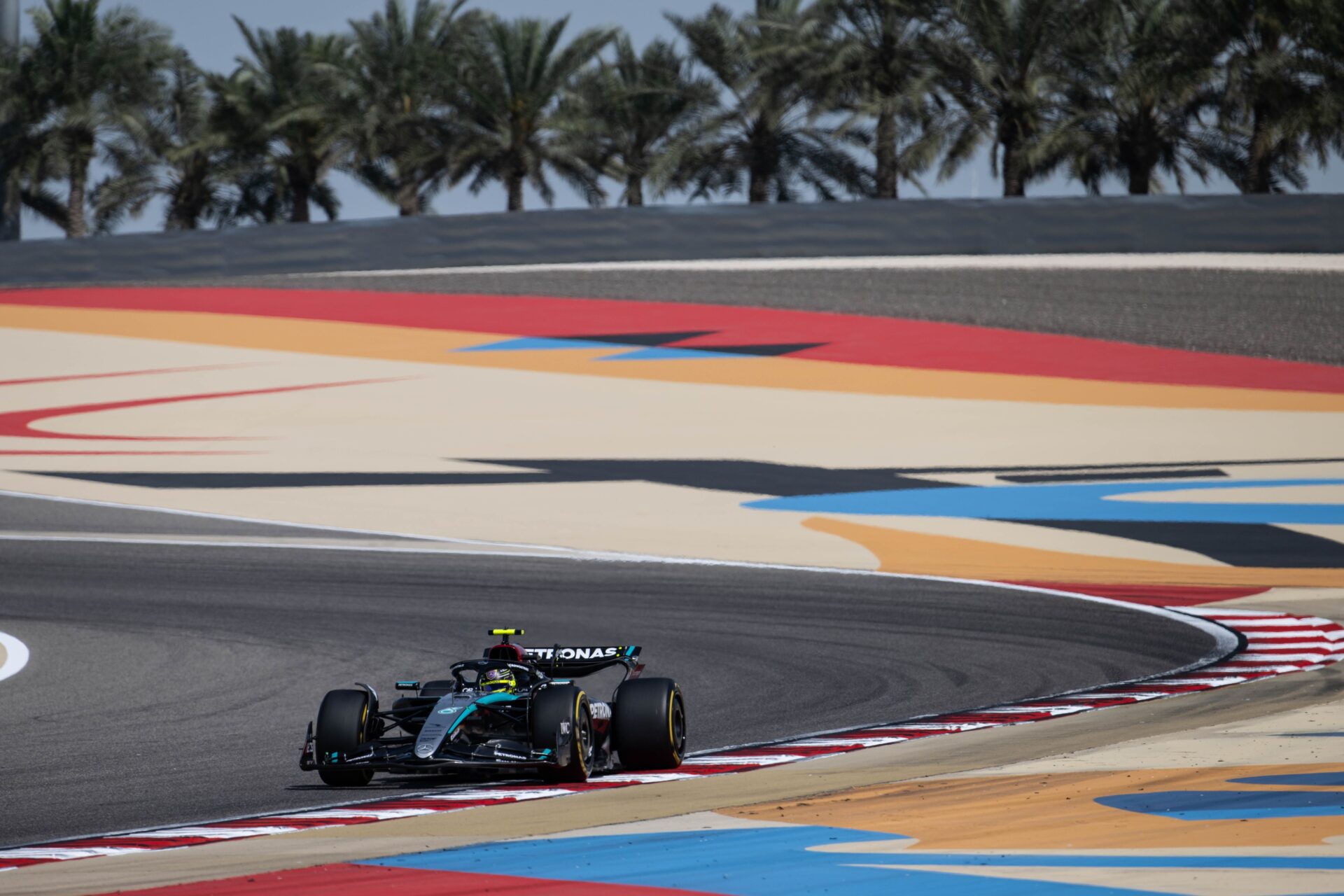 Mercedes: "Estamos delante de Ferrari en tanda larga, por detrás a una ...