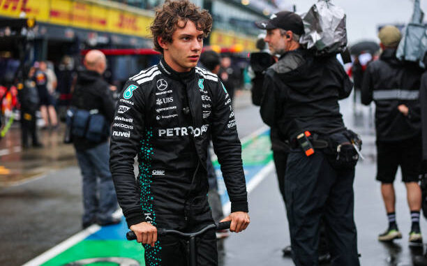 Kimi Antonelli brilla en su debut con un cuarto puesto bajo la lluvia - MotorTime